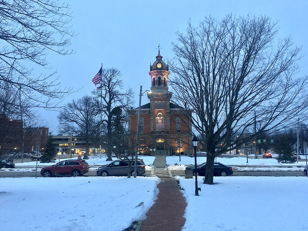 Chardon Courthouse Square District | Rssohio
